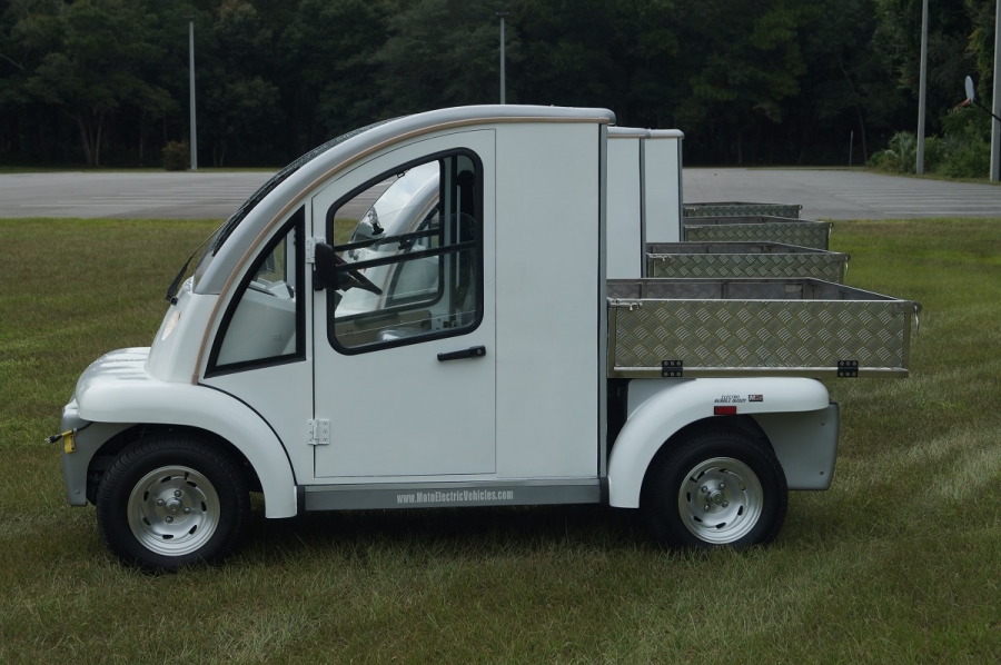 2-Seater Street Legal Utility Vehicle w/ Standard Hard Door | Moto ...