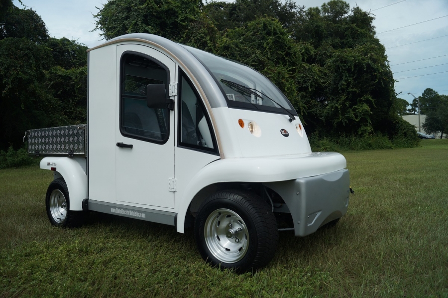 2-Seater Street Legal Utility Vehicle w/ Standard Hard Door | Moto ...