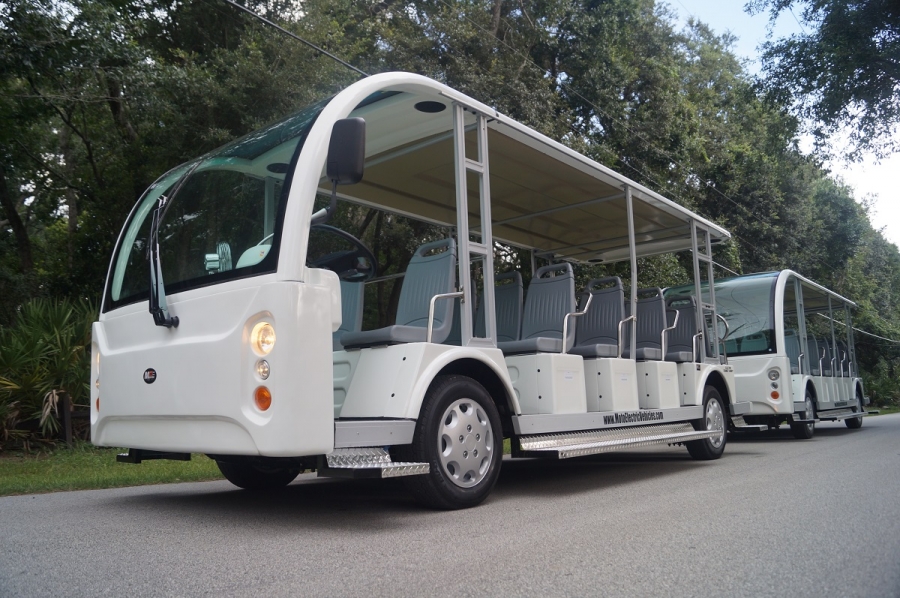 High-Capacity Electric Vehicle: 46-Passenger Tram | Moto Electric Vehicles